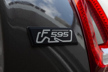 ABARTH F595C グリジオレコードにコーティング施工